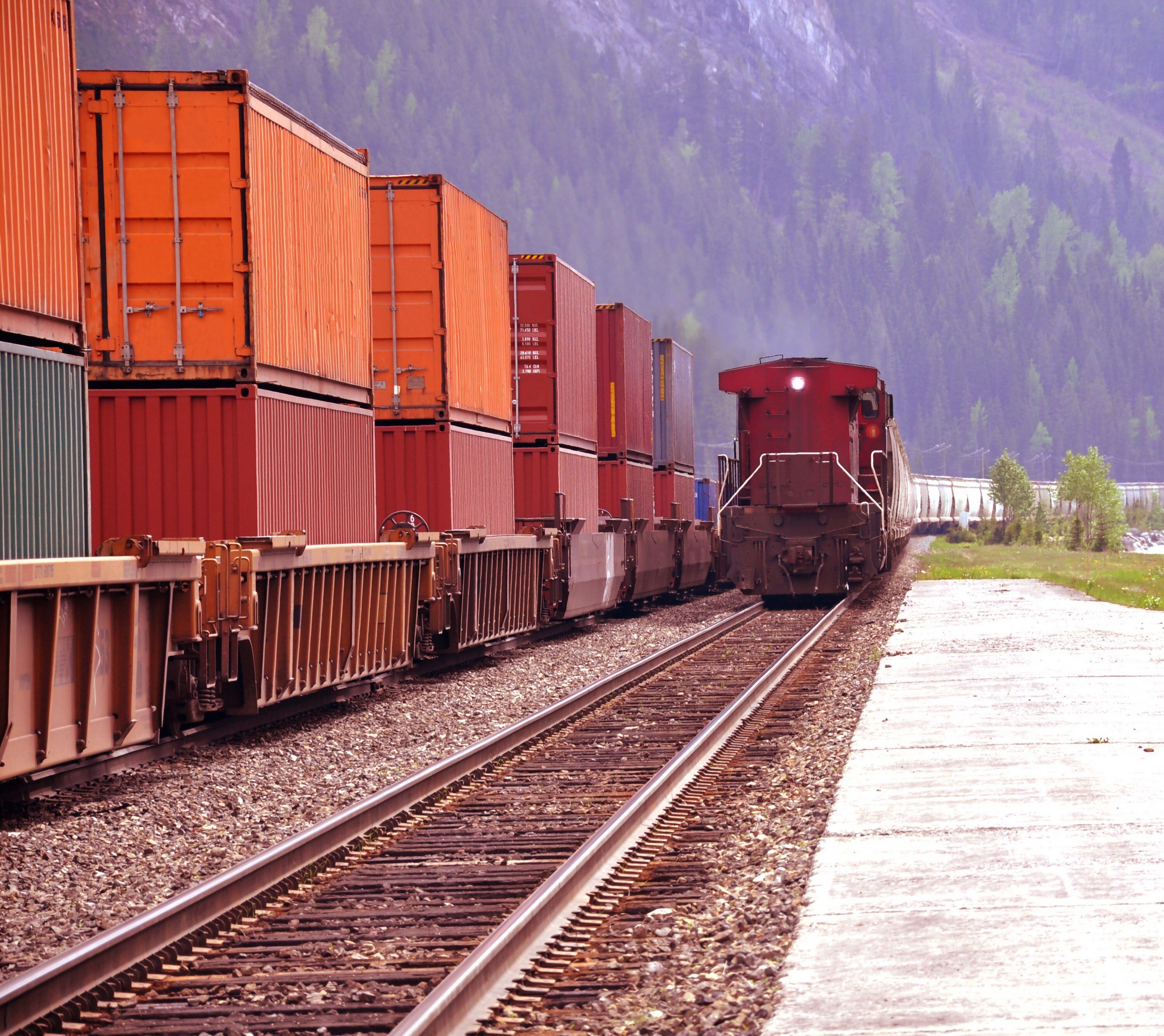 Intermodal Shipping with ISO Small Box Containers | Matson Logistics
